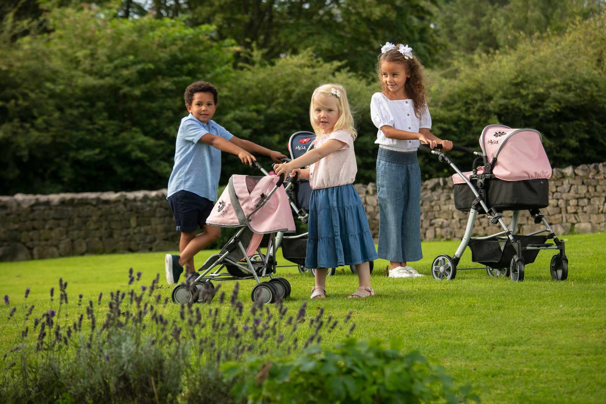 Single moms : 5 benefits of role-play in child development - EAW ...